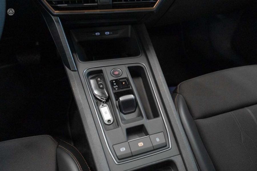 White Cupra Formentor 2022 in Vilnius, with an engine capacity of 1.50 L and mileage of 100 thousand km for 23900 €, photo 23 on AUTOMOTO.COM.LV