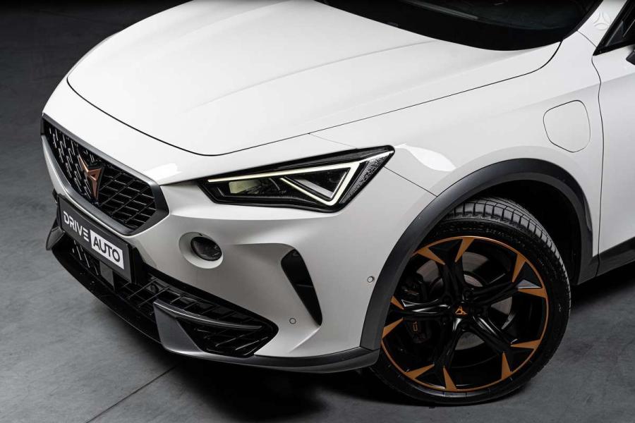Белый Cupra Formentor 2022 в Вильнюс, объемом двигателя 1.40 л и пробегом 35 тыс. км за 26500 €, фото 4 на AUTOMOTO.COM.LV