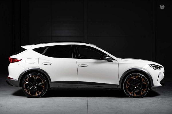 Cupra Formentor 2022 Viļņa vietnē Balts Cupra Formentor 2022 Viļņa, ar dzinēja tilpumu 1.40 L un nobraukumu 35 tūkst. km par 26500 €, foto 5 vietnē AUTOMOTO.COM.LV