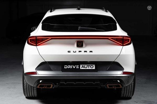 Cupra Formentor 2022 Viļņa vietnē Balts Cupra Formentor 2022 Viļņa, ar dzinēja tilpumu 1.40 L un nobraukumu 35 tūkst. km par 26500 €, foto 10 vietnē AUTOMOTO.COM.LV