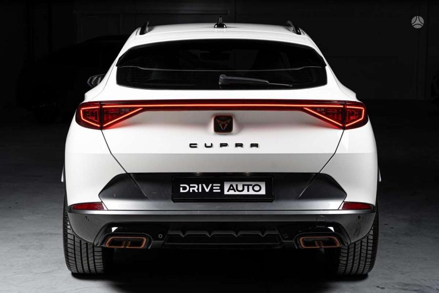 Белый Cupra Formentor 2022 в Вильнюс, объемом двигателя 1.40 л и пробегом 35 тыс. км за 26500 €, фото 10 на AUTOMOTO.COM.LV