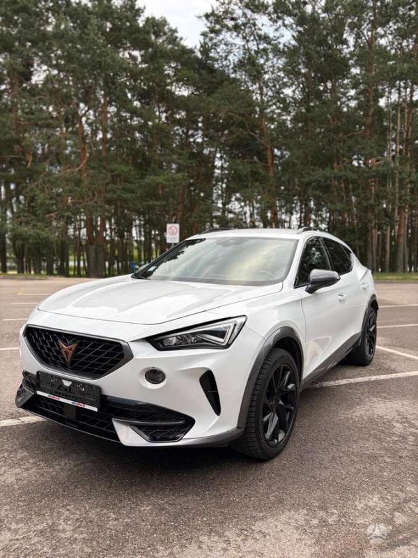 Balts Cupra Formentor 2022 Utena, ar dzinēja tilpumu 1.50 L un nobraukumu 76 tūkst. km par 19800 €, foto 1 vietnē AUTOMOTO.COM.LV