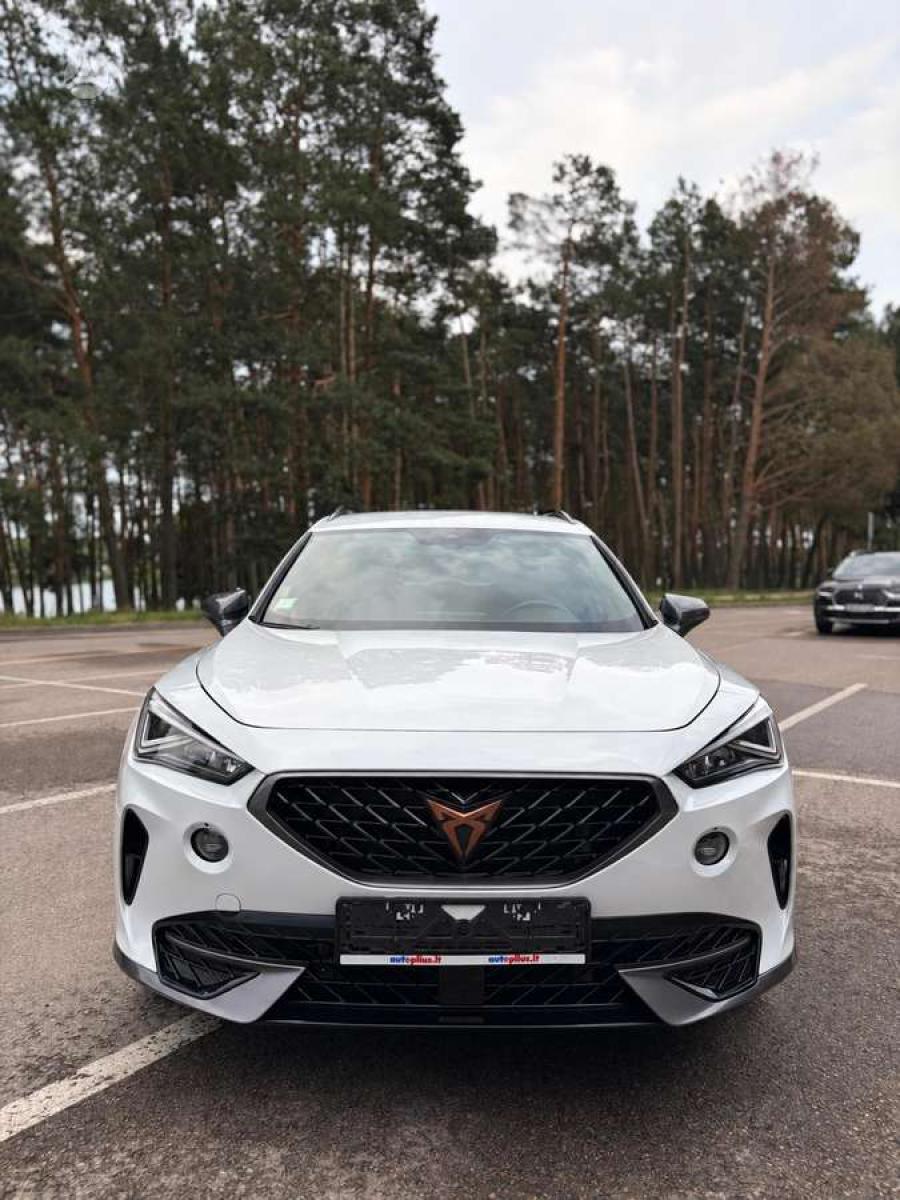 Белый Cupra Formentor 2022 в Утена, объемом двигателя 1.50 л и пробегом 76 тыс. км за 19800 €, фото 4 на AUTOMOTO.COM.LV