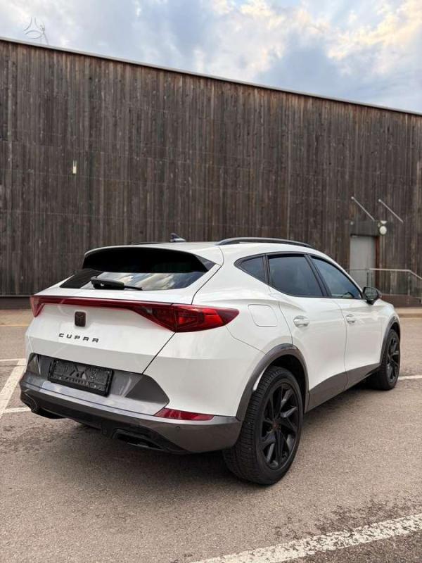 Balts Cupra Formentor 2022 Utena, ar dzinēja tilpumu 1.50 L un nobraukumu 76 tūkst. km par 19800 €, foto 7 vietnē AUTOMOTO.COM.LV