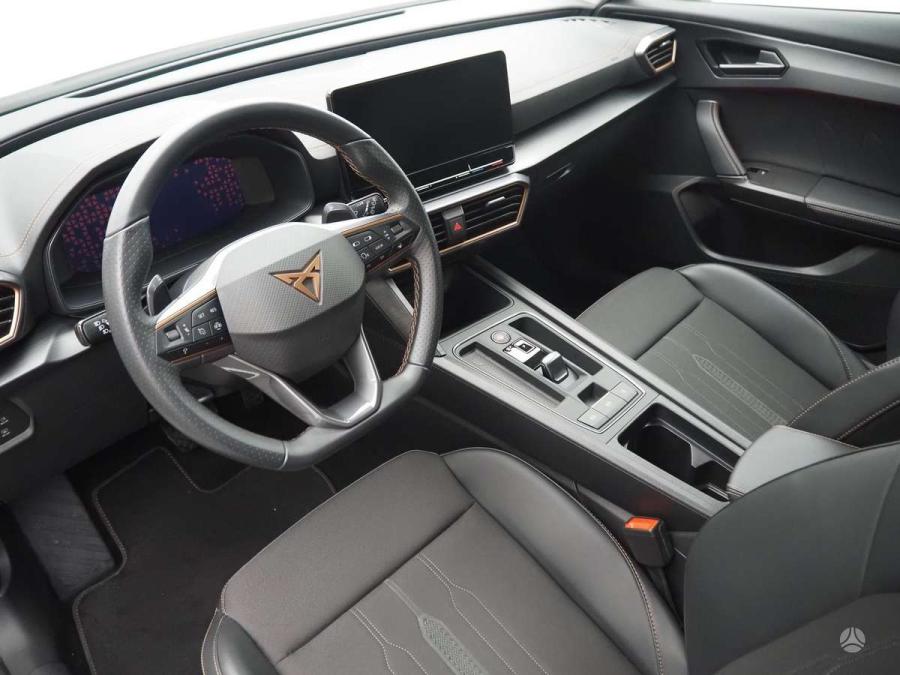 White Cupra Formentor 2022 in Vilnius, with an engine capacity of 1.40 L and mileage of 37 thousand km for 22900 €, photo 10 on AUTOMOTO.COM.LV