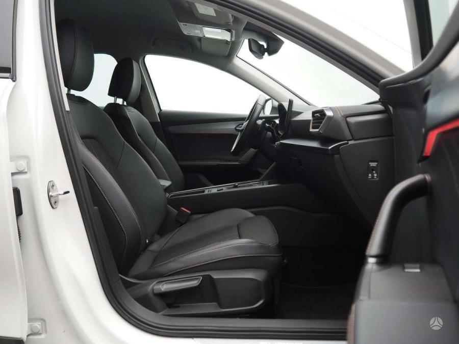 White Cupra Formentor 2022 in Vilnius, with an engine capacity of 1.40 L and mileage of 37 thousand km for 22900 €, photo 12 on AUTOMOTO.COM.LV