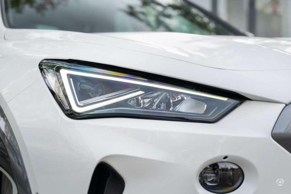 Белый Cupra Formentor 2022 в Вильнюс, объемом двигателя 1.50 л и пробегом 73 тыс. км за 22800 €, фото 4 на AUTOMOTO.COM.LV
