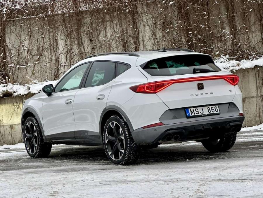 Белый Cupra Formentor 2023 в Вильнюс, объемом двигателя 1.98 л и пробегом 62 тыс. км за 29900 €, фото 11 на AUTOMOTO.COM.LV