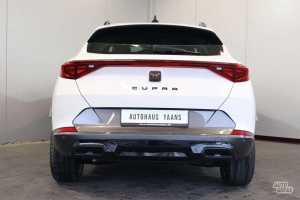 Balts Cupra Formentor 2023 Kauņa, ar dzinēja tilpumu 1.50 L un nobraukumu 39 tūkst. km par 25771 €, foto 5 vietnē AUTOMOTO.COM.LV
