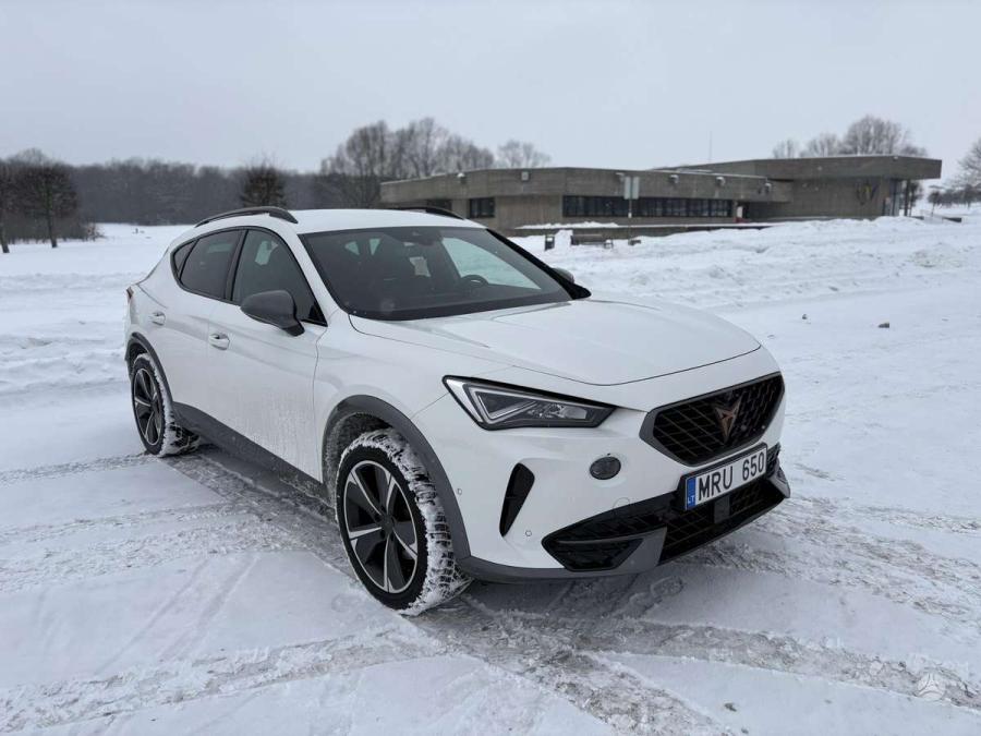 Белый Cupra Formentor 2023 в Каунас, объемом двигателя 1.50 л и пробегом 38 тыс. км за 26500 €, фото 1 на AUTOMOTO.COM.LV