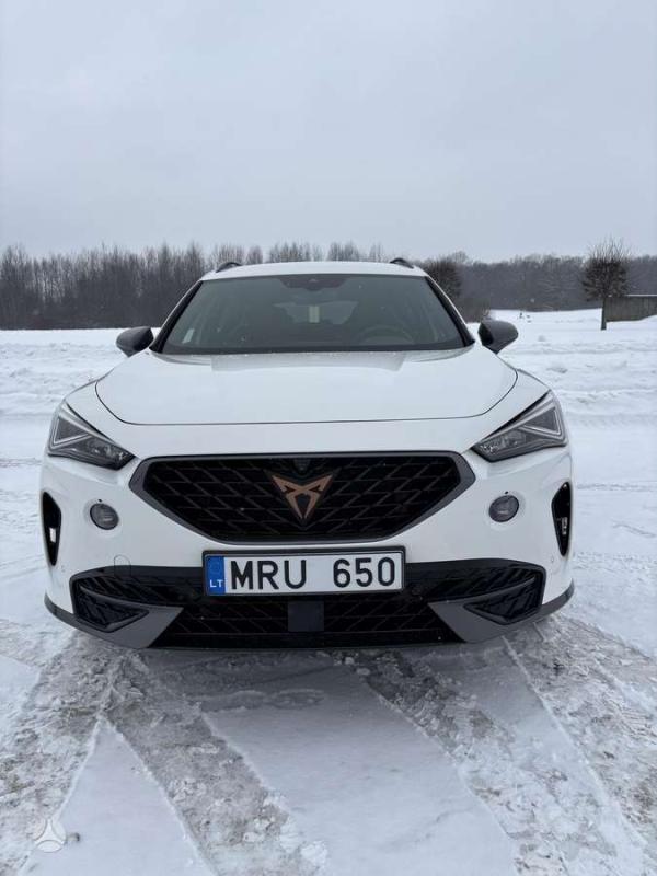 Белый Cupra Formentor 2023 в Каунас, объемом двигателя 1.50 л и пробегом 38 тыс. км за 26500 €, фото 2 на AUTOMOTO.COM.LV