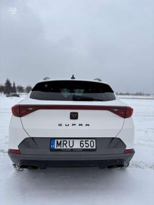 Белый Cupra Formentor 2023 в Каунас, объемом двигателя 1.50 л и пробегом 38 тыс. км за 26500 €, фото 4 на AUTOMOTO.COM.LV