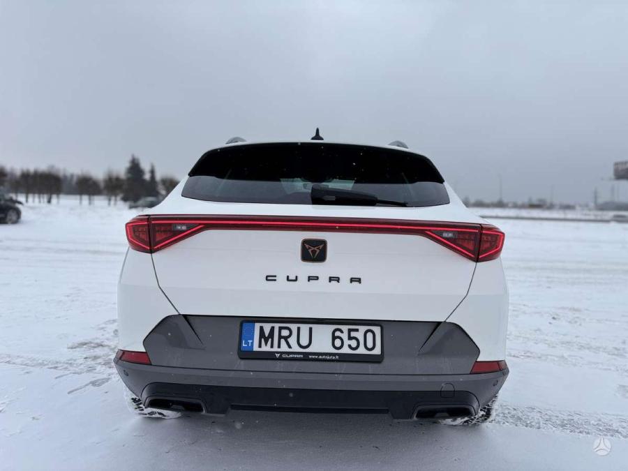Белый Cupra Formentor 2023 в Каунас, объемом двигателя 1.50 л и пробегом 38 тыс. км за 26500 €, фото 10 на AUTOMOTO.COM.LV