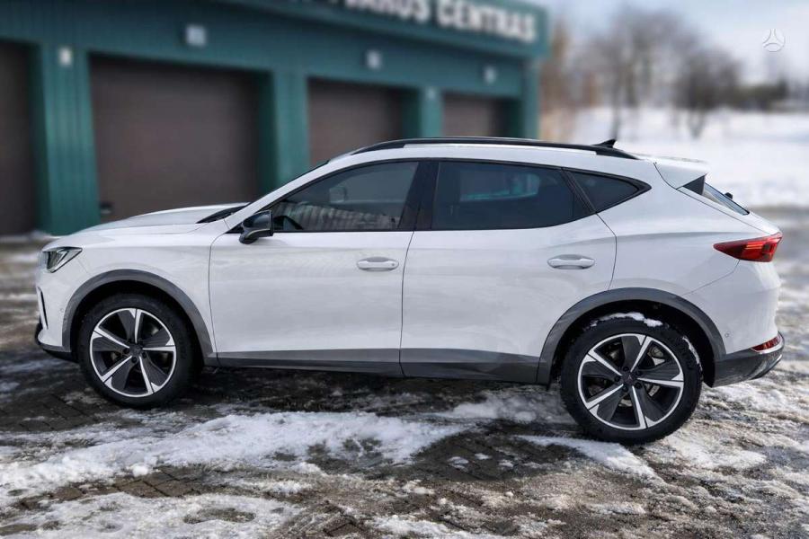 Balts Cupra Formentor 2023 Klaipėda, ar dzinēja tilpumu 1.50 L un nobraukumu 62 tūkst. km par 25450 €, foto 4 vietnē AUTOMOTO.COM.LV