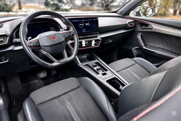 Balts Cupra Formentor 2023 Klaipėda, ar dzinēja tilpumu 1.50 L un nobraukumu 62 tūkst. km par 25450 €, foto 9 vietnē AUTOMOTO.COM.LV
