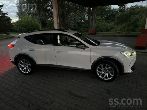 Balts Cupra Formentor 2023 Rīga, ar dzinēja tilpumu 1.40 L un nobraukumu 63 tūkst. km par 25000 €, foto 3 vietnē AUTOMOTO.COM.LV