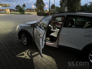 Белый Cupra Formentor 2023 в Рига, объемом двигателя 1.40 л и пробегом 63 тыс. км за 25000 €, фото 7 на AUTOMOTO.COM.LV