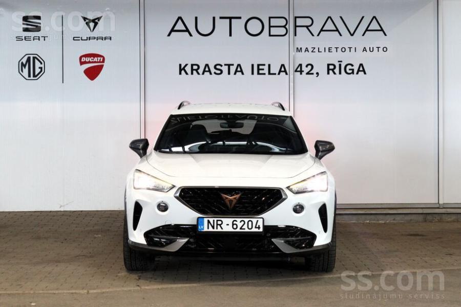 Balts Cupra Formentor 2023 Rīga, ar dzinēja tilpumu 1.40 L un nobraukumu 45 tūkst. km par 28990 €, foto 3 vietnē AUTOMOTO.COM.LV