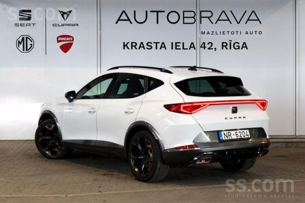 Белый Cupra Formentor 2023 в Рига, объемом двигателя 1.40 л и пробегом 45 тыс. км за 28990 €, фото 6 на AUTOMOTO.COM.LV