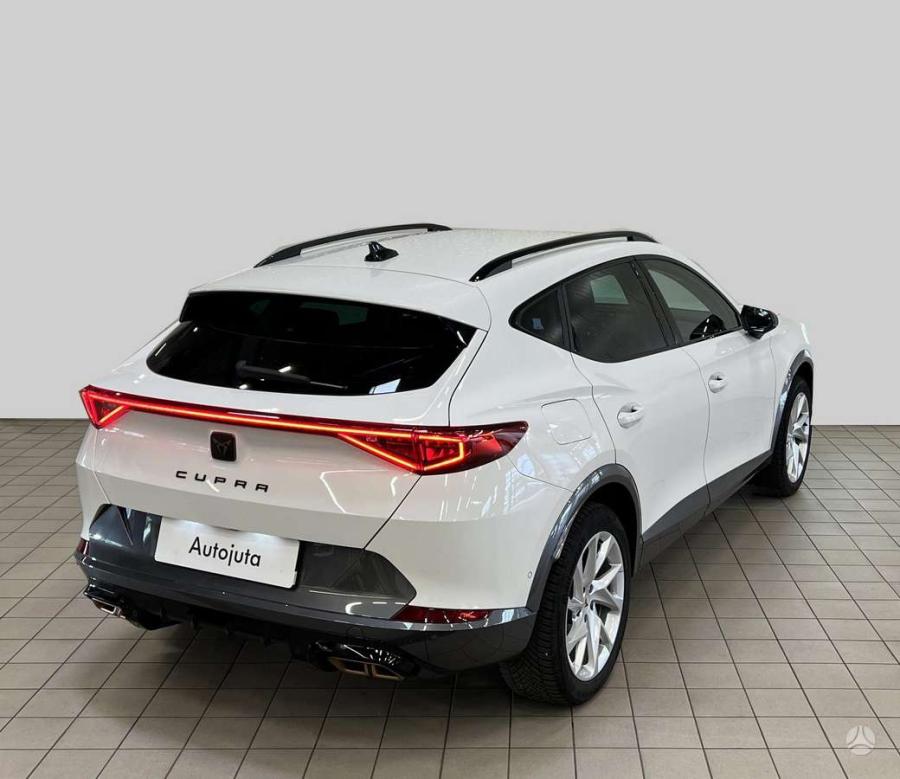 Balts Cupra Formentor 2023 Kauņa, ar dzinēja tilpumu 1.40 L un nobraukumu 52 tūkst. km par 24800 €, foto 5 vietnē AUTOMOTO.COM.LV