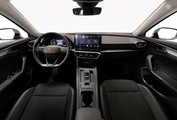 Белый Cupra Formentor 2023 в Каунас, объемом двигателя 1.40 л и пробегом 52 тыс. км за 24800 €, фото 5 на AUTOMOTO.COM.LV