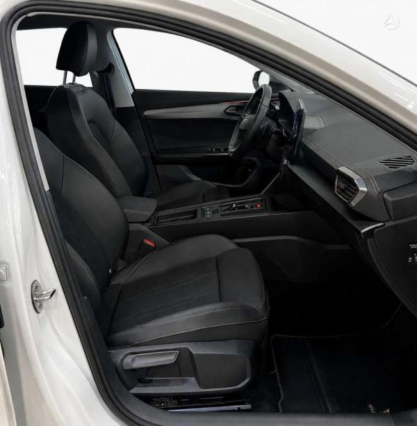 Белый Cupra Formentor 2023 в Каунас, объемом двигателя 1.40 л и пробегом 52 тыс. км за 24800 €, фото 6 на AUTOMOTO.COM.LV
