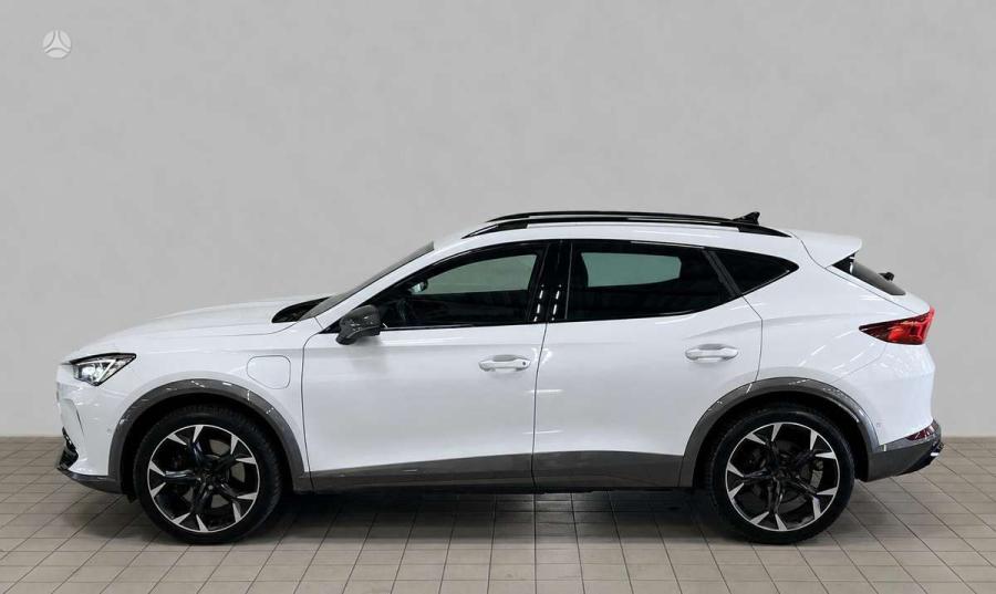 Белый Cupra Formentor 2023 в Каунас, объемом двигателя 1.40 л и пробегом 40 тыс. км за 26500 €, фото 3 на AUTOMOTO.COM.LV