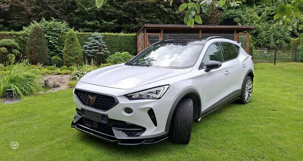 Белый Cupra Formentor 2023 в Шяуляй, объемом двигателя 1.97 л и пробегом 52 тыс. км за 23750 €, фото 1 на AUTOMOTO.COM.LV
