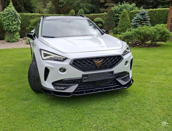 Белый Cupra Formentor 2023 в Шяуляй, объемом двигателя 1.97 л и пробегом 52 тыс. км за 23750 €, фото 2 на AUTOMOTO.COM.LV
