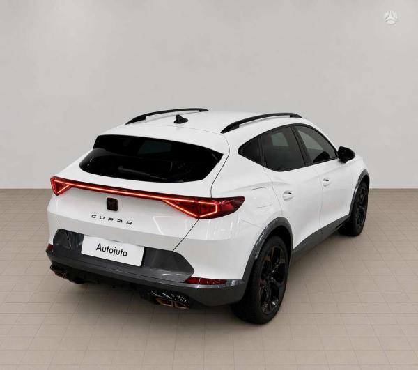 Белый Cupra Formentor 2023 в Каунас, объемом двигателя 1.40 л и пробегом 40 тыс. км за 26500 €, фото 4 на AUTOMOTO.COM.LV