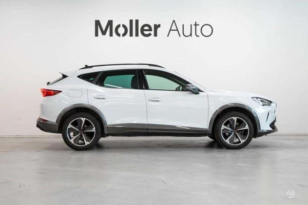 Balts Cupra Formentor 2023 Viļņa, ar dzinēja tilpumu 1.50 L un nobraukumu 90 tūkst. km par 23900 €, foto 4 vietnē AUTOMOTO.COM.LV