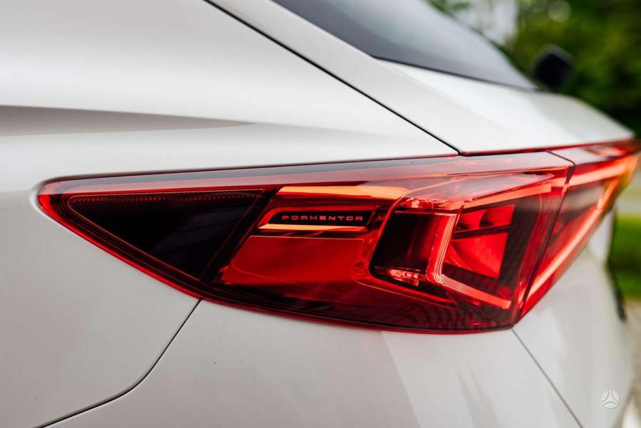 Белый Cupra Formentor 2023 в Плунге, объемом двигателя 1.40 л и пробегом 18 тыс. км за 22900 €, фото 11 на AUTOMOTO.COM.LV