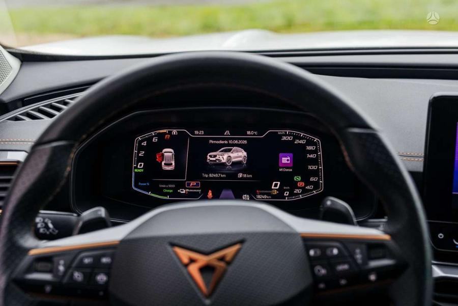 Белый Cupra Formentor 2023 в Плунге, объемом двигателя 1.40 л и пробегом 18 тыс. км за 22900 €, фото 17 на AUTOMOTO.COM.LV