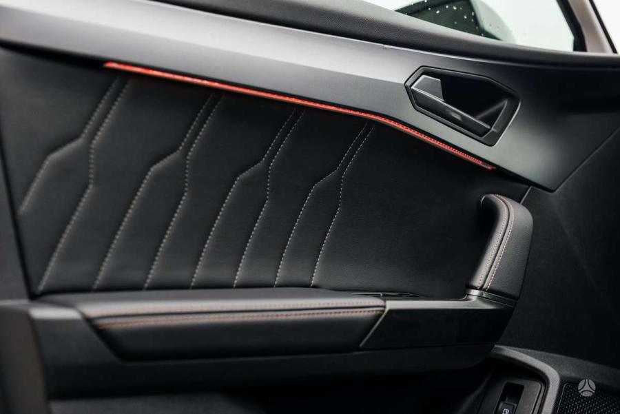 Белый Cupra Formentor 2023 в Плунге, объемом двигателя 1.40 л и пробегом 18 тыс. км за 22900 €, фото 26 на AUTOMOTO.COM.LV