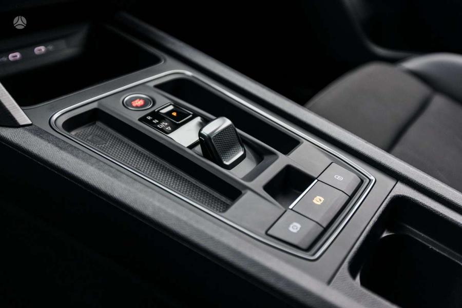 Белый Cupra Formentor 2023 в Плунге, объемом двигателя 1.40 л и пробегом 18 тыс. км за 22900 €, фото 27 на AUTOMOTO.COM.LV