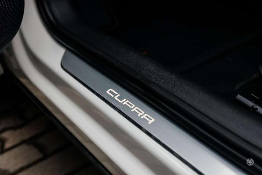 Белый Cupra Formentor 2023 в Плунге, объемом двигателя 1.40 л и пробегом 18 тыс. км за 22900 €, фото 32 на AUTOMOTO.COM.LV