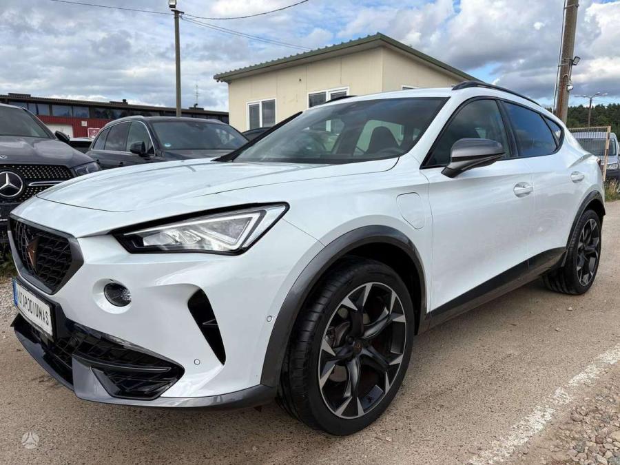 Balts Cupra Formentor 2023 Viļņa, ar dzinēja tilpumu 1.40 L un nobraukumu 18 tūkst. km par 24500 €, foto 1 vietnē AUTOMOTO.COM.LV