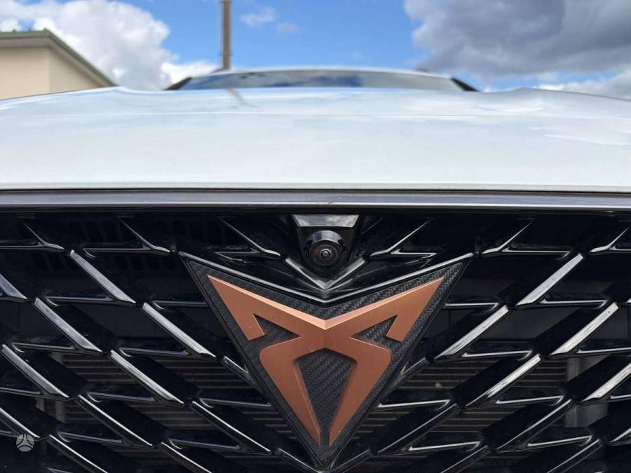 Balts Cupra Formentor 2023 Viļņa, ar dzinēja tilpumu 1.40 L un nobraukumu 18 tūkst. km par 24500 €, foto 6 vietnē AUTOMOTO.COM.LV