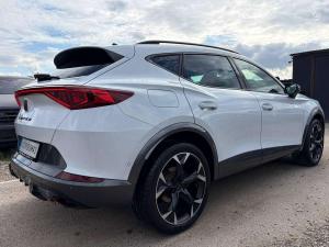 Balts Cupra Formentor 2023 Viļņa, ar dzinēja tilpumu 1.40 L un nobraukumu 18 tūkst. km par 24500 €, foto 9 vietnē AUTOMOTO.COM.LV