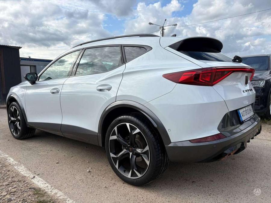 Balts Cupra Formentor 2023 Viļņa, ar dzinēja tilpumu 1.40 L un nobraukumu 18 tūkst. km par 24500 €, foto 10 vietnē AUTOMOTO.COM.LV