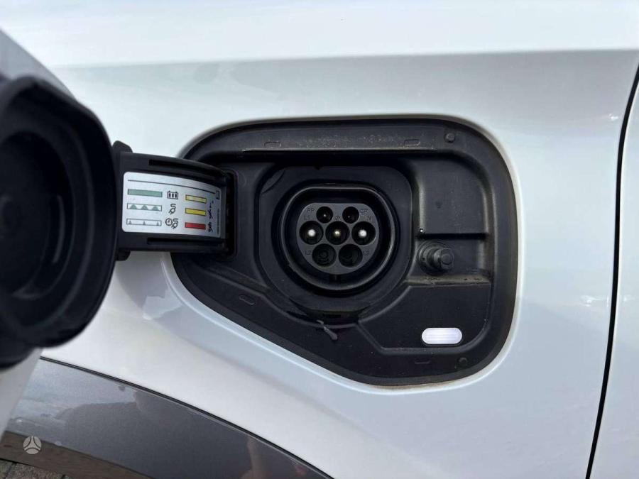Balts Cupra Formentor 2023 Viļņa, ar dzinēja tilpumu 1.40 L un nobraukumu 18 tūkst. km par 24500 €, foto 11 vietnē AUTOMOTO.COM.LV