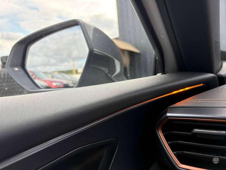 Balts Cupra Formentor 2023 Viļņa, ar dzinēja tilpumu 1.40 L un nobraukumu 18 tūkst. km par 24500 €, foto 15 vietnē AUTOMOTO.COM.LV