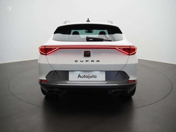 Balts Cupra Formentor 2023 Viļņa, ar dzinēja tilpumu 1.50 L un nobraukumu 55 tūkst. km par 23500 €, foto 5 vietnē AUTOMOTO.COM.LV