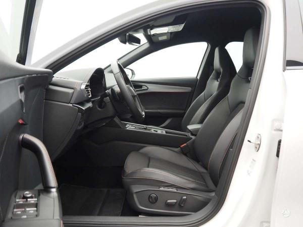 Balts Cupra Formentor 2023 Viļņa, ar dzinēja tilpumu 1.50 L un nobraukumu 55 tūkst. km par 23500 €, foto 8 vietnē AUTOMOTO.COM.LV