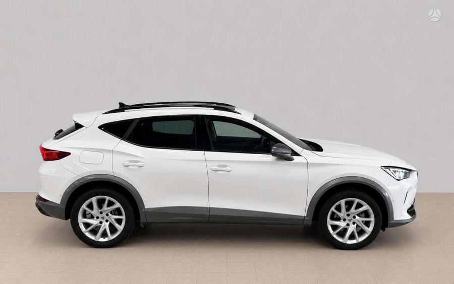 Белый Cupra Formentor 2023 в Каунас, объемом двигателя 1.40 л и пробегом 40 тыс. км за 24500 €, фото 4 на AUTOMOTO.COM.LV