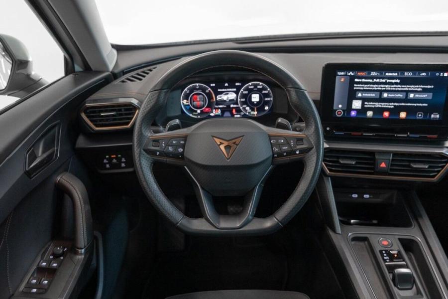White Cupra Formentor 2023 in Vilnius, with an engine capacity of 1.40 L and mileage of 21 thousand km for 24850 €, photo 10 on AUTOMOTO.COM.LV