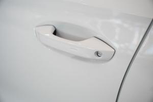 White Cupra Formentor 2023 in Vilnius, with an engine capacity of 1.40 L and mileage of 21 thousand km for 24850 €, photo 22 on AUTOMOTO.COM.LV