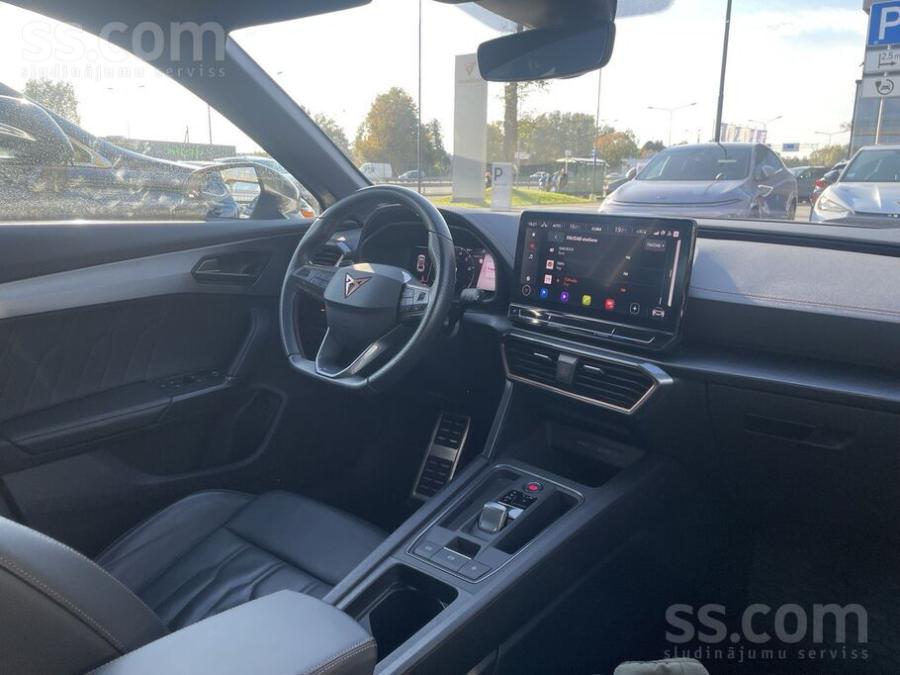 Balts Cupra Formentor 2023 Rīga, ar dzinēja tilpumu 2.00 L un nobraukumu 30 tūkst. km par 28000 €, foto 5 vietnē AUTOMOTO.COM.LV