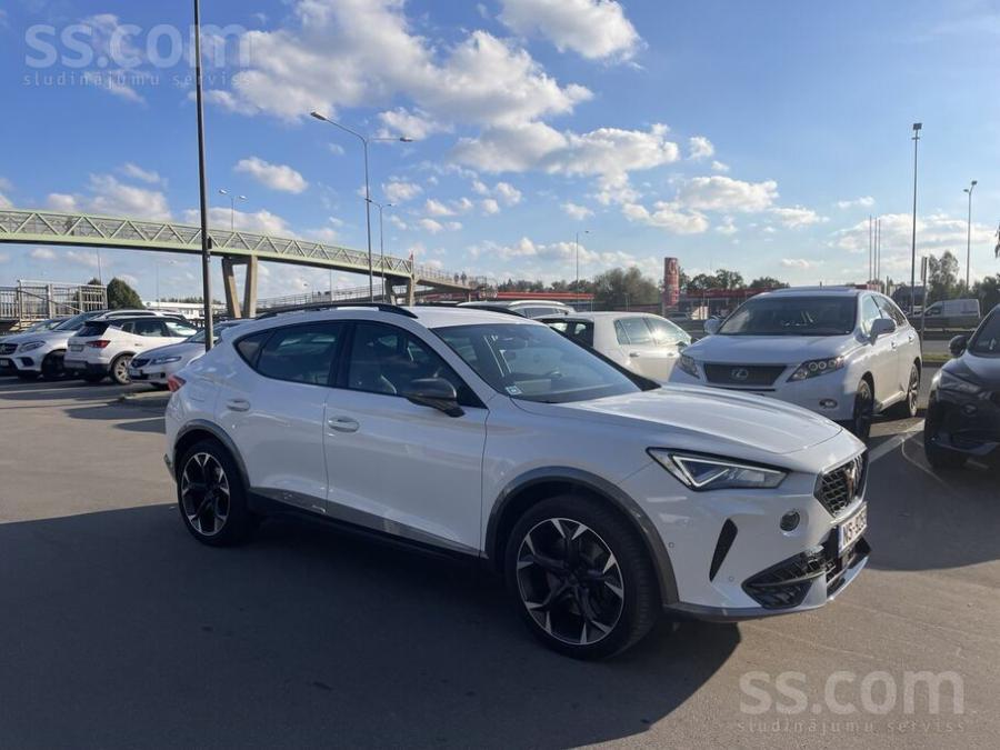 Balts Cupra Formentor 2023 Rīga, ar dzinēja tilpumu 2.00 L un nobraukumu 30 tūkst. km par 28000 €, foto 15 vietnē AUTOMOTO.COM.LV