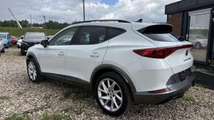 White Cupra Formentor 2023 in Vilnius, with an engine capacity of 1.50 L and mileage of 107 thousand km for 18634 €, photo 5 on AUTOMOTO.COM.LV